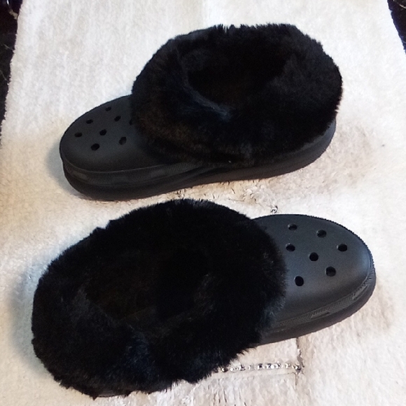 CROCS | Shoes | Crocs Black Furry Clogs With Open Back | Poshmark